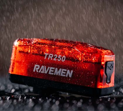 RAVEMEN TR250 USB-C rear bike light brake function
